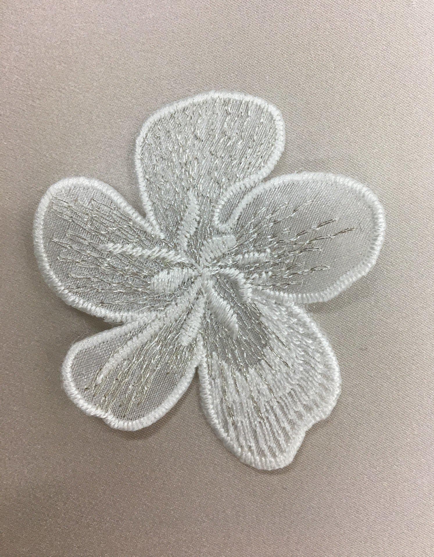 Flower Small Ivory Silver – Silk World